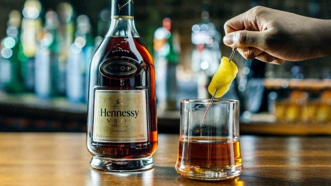 “Hennessy V.S.O.P. 1L: Savor Elegance & Tradition”