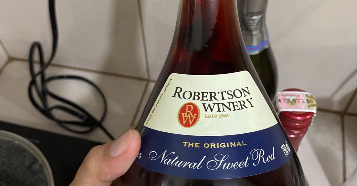 “Buy Robertson Sweet Red 75cl - Perfect Wine for Every Occasion”